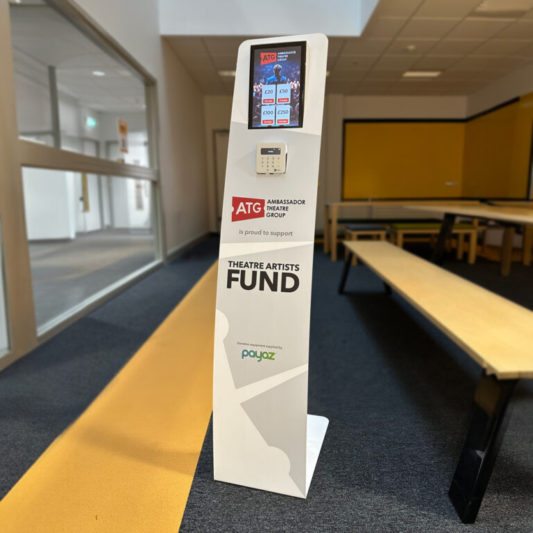 Freestanding unit, perfect for events and public spaces - Payaz